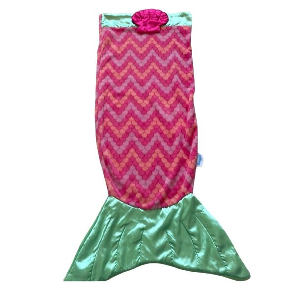 Snuggie | Bedding | Snuggie Mermaid Tail Blanket For Kids Pink Green ...